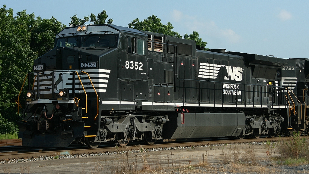 NS 8352